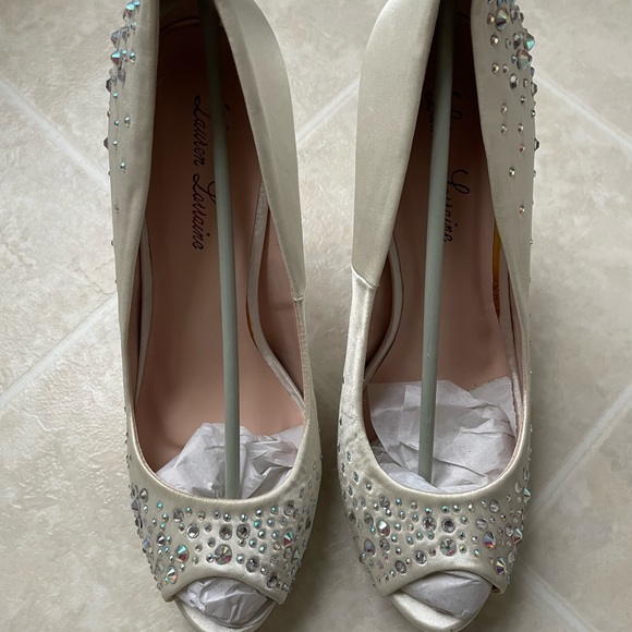 Lauren Lorraine | Shoes | Nib Lauren Lorraine Eden Peep Toe Pump | Poshmark